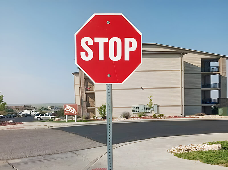Traffic Warning Sign - YiYi Group